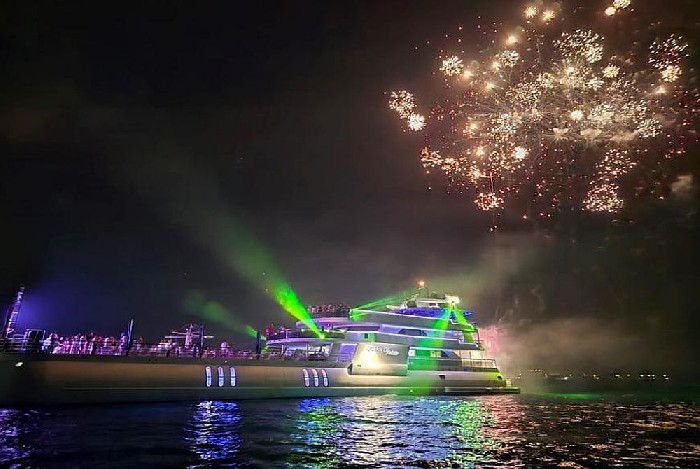 Ocean Vision Show and Dance :: CiprusNeked